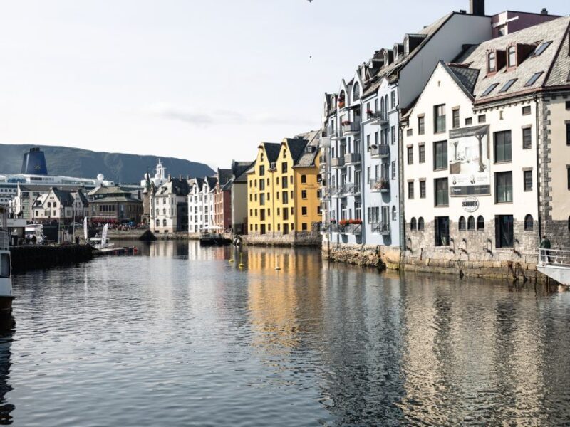 Ålesund: Guided Food Walking Tour - A Closer Look at the Ålesund Food Walking Tour