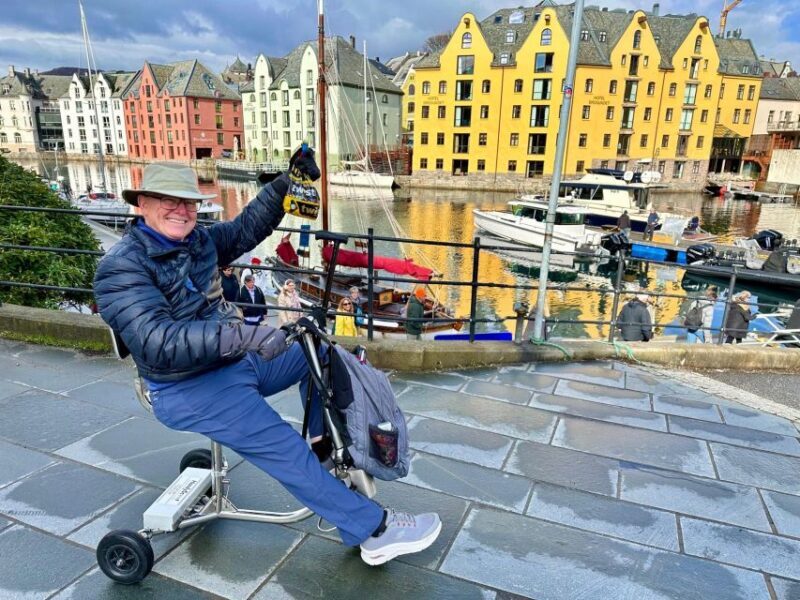 Alesund Private Sightseeing Tour on foot and by car - Exploring Ålesund: A Private Sightseeing Experience on Foot and by Car