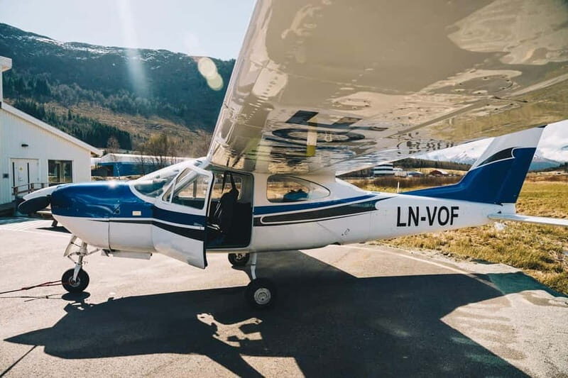 Ålesund: Scenic Flight Experience, Light Aircraft - FAQ