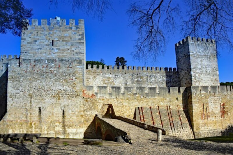 Alfama and the Castle of Saint George - Small Group Tour - Key Points