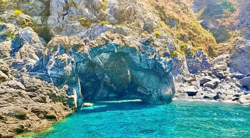 Alfotour tour 2 ore giro della costa viola - What to Expect on the Tour