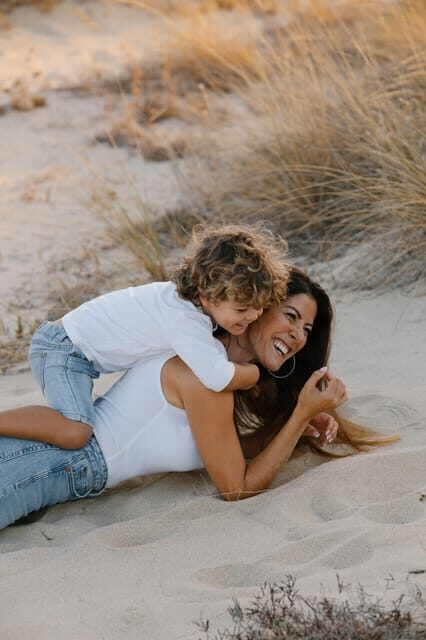 Algarve: 1 hour Couple & Family Photoshoot - The Value of Professional Photos in the Algarve