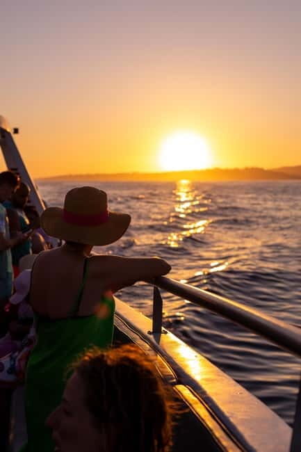 Algarve: Catamaran Sunset Tour with DJ or Live Guitarist - FAQ