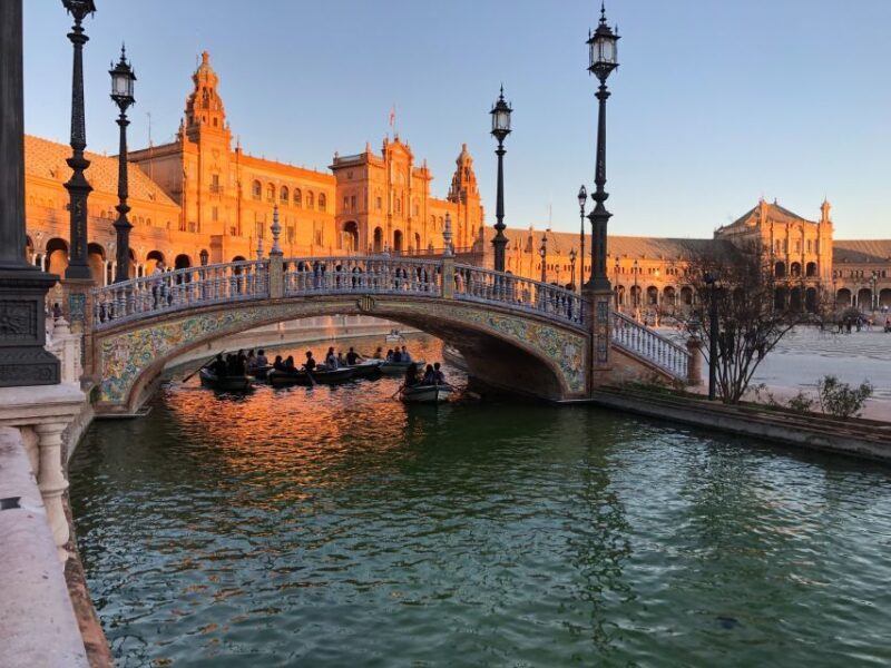 Algarve: Seville Full-Day Shopping and Sightseeing Tour - Transportation, Timing, and Group Size