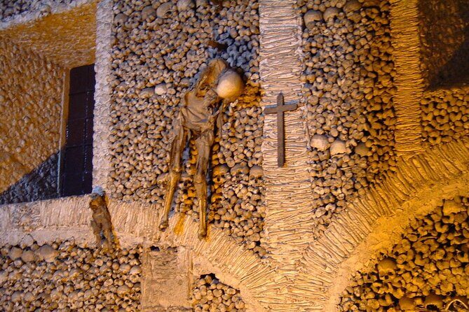 Algarve to Lisbon with stop at Évora, Bones Chapel and Cork factory - The Sum Up: Who Is This Tour Best For?