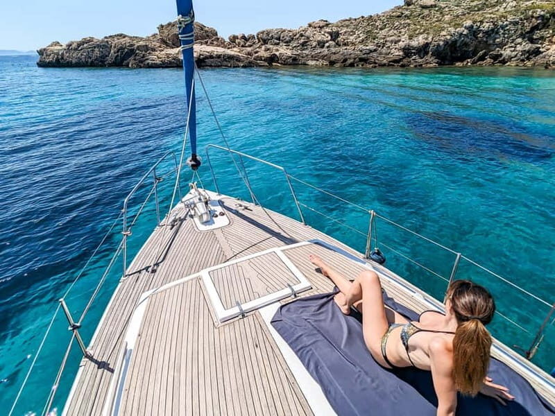 Alghero: Daily Sailing Experience with lunch onboard - Key Points