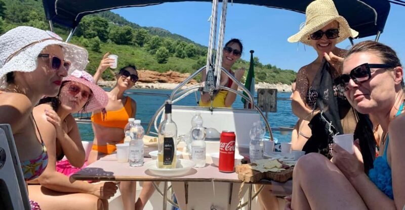 Alghero escursione in barca con pranzo giornata intera - Key Points