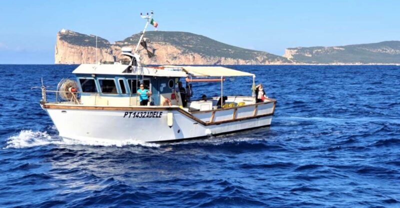 Alghero: Gulf of Alghero Fishing Boat Trip with Fresh Lunch - Authentic Experiences and Authentic Food