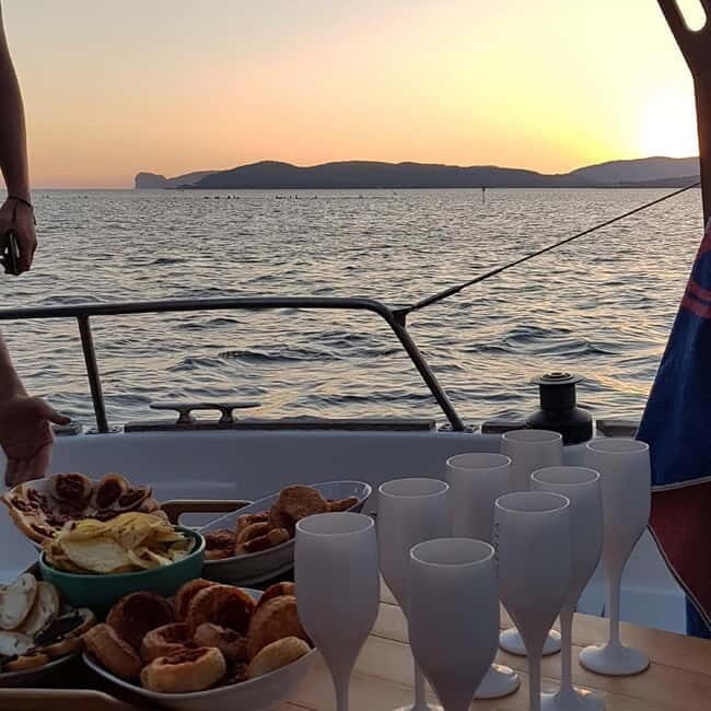 Alghero: Sunset Sailing Cruise with Aperitif - An In-Depth Look at the Sunset Sailing Experience