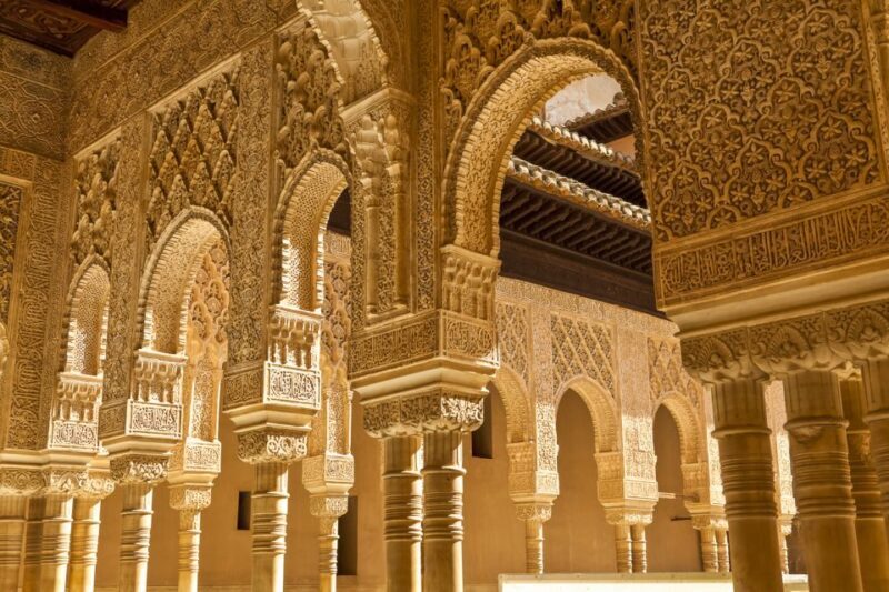 Alhambra and Nasrid Palaces and Local Food Experience - The Culinary Portion: A Taste of Granada