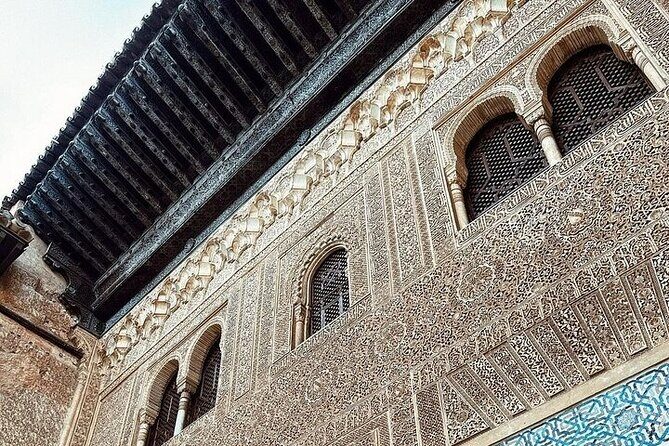 Alhambra Experience  Explore Nasrid Palaces & Generalife Gardens - Practical Considerations for Travelers