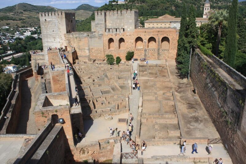 Alhambra from Seville: Alcazaba, Charles V and Generalife - Key Points