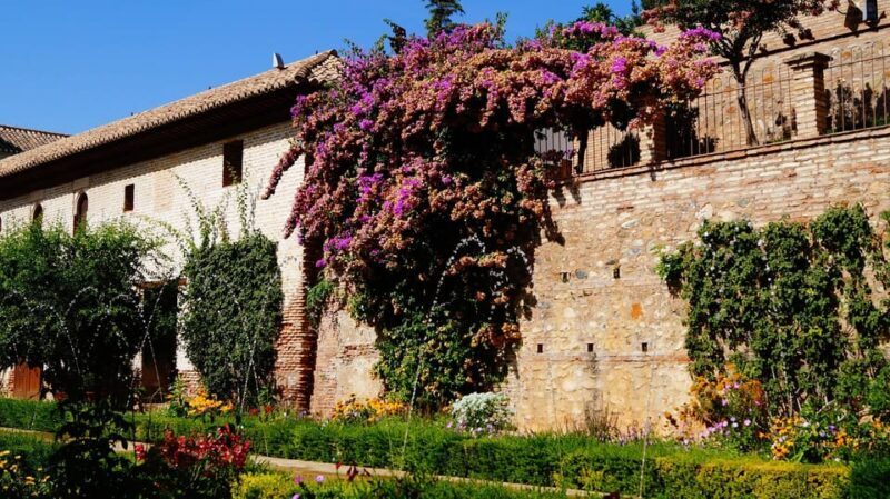 Alhambra from Seville: Alcazaba, Charles V and Generalife - Accessibility and Notes