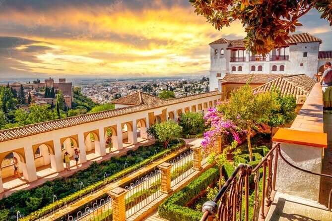 Alhambra gardens guided tour (English guide) - A Closer Look at the Itinerary