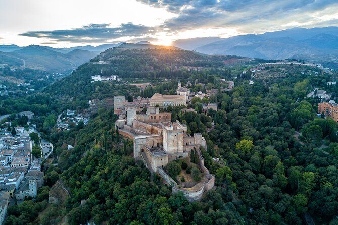 Alhambra & Generalife, Albaicín & Sacromonte Skip-the-Line Private Tour - Why Choose This Tour?