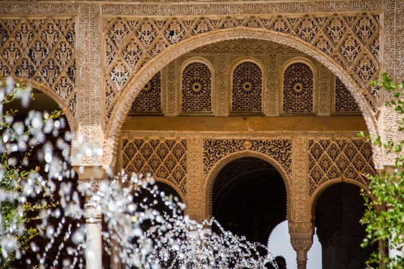 Alhambra: Generalife Gardens & Alcazaba Fast-Track Tour - FAQs