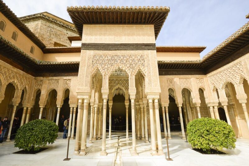 Alhambra Guided Tour with Fast-Track Entry - Introduction