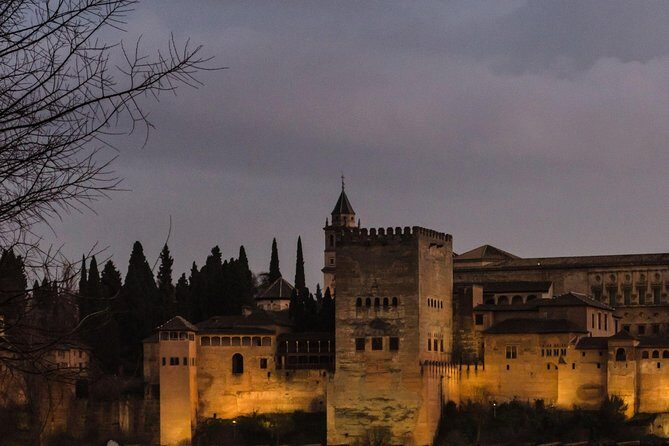 Alhambra Legend Tour - Why the Alhambra Legend Tour Stands Out