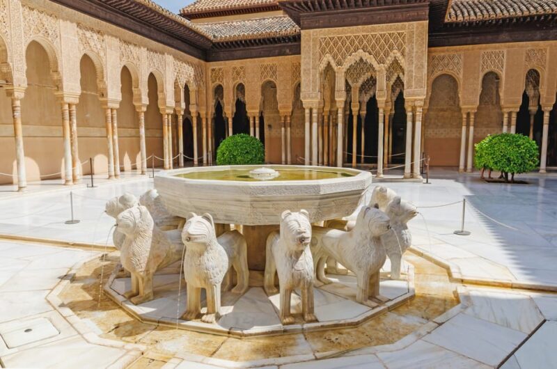 Alhambra & Nasrid Palace: Private Tour with Tickets - Who Will This Tour Suit Best?