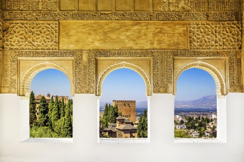 Alhambra, Nasrid Palaces, and Generalife 3-Hour Guided Tour - Who Should Consider This Tour?