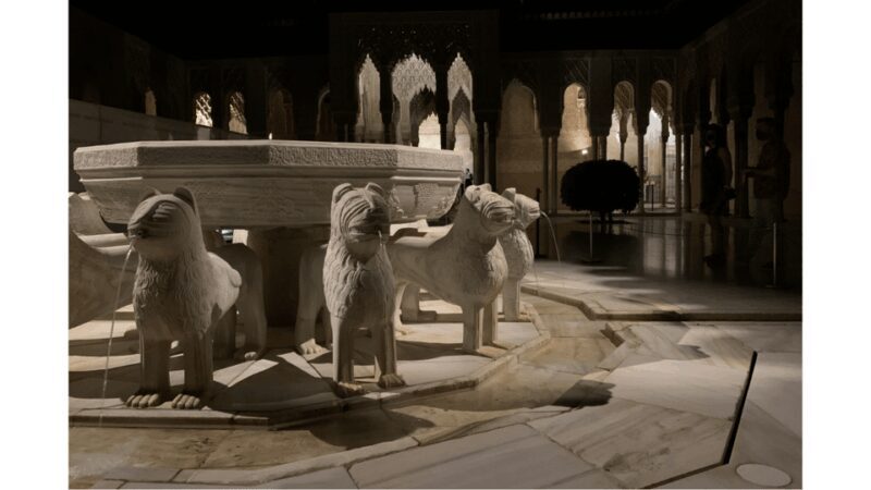 Alhambra: Nasrid Palaces Guided Night Tour without tickets - FAQ