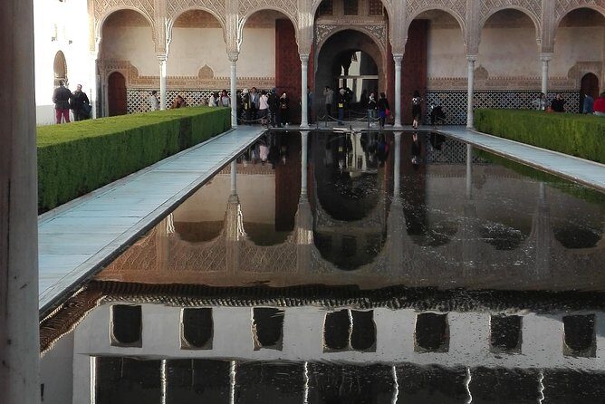 Alhambra private tour (without tickets) total/group Max 15 people - Why Choose This Tour?