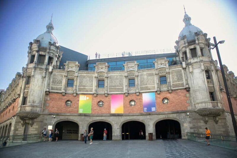 Alhóndiga de Bilbao: Art explained by Artists - An Authentic Exploration of Bilbao’s Architectural Jewel