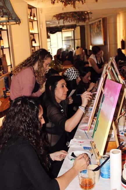 Alicante: Art Party - Paint, Sip & Fun - Paying Attention to the Details: Duration, Cost, and Group Size