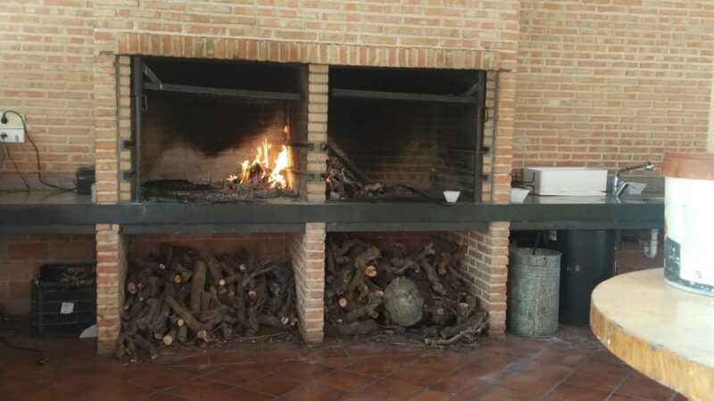 Alicante: Breakfast with grilled meat in a rural environment - A hearty way to start your day in Alicante