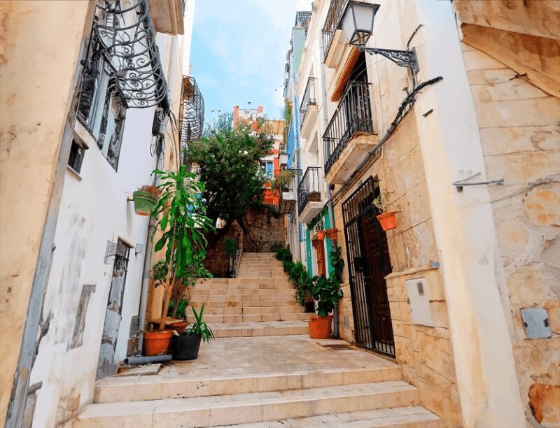 Alicante: City. Discover Alicante by E-Bike & walking tour - Key Points