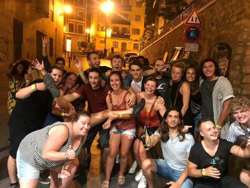 Alicante: Guided Pub Crawl with Shots and Beer - Starting Point: The First Pub