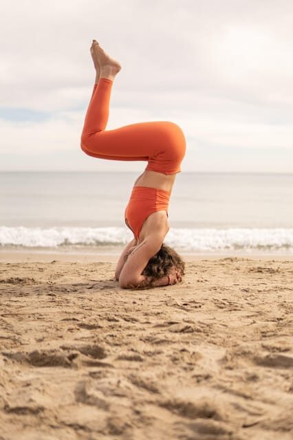 ALICANTE: Sunrise Yoga class on the beach & breakfast - Starting the Day in Alicante: From Yoga to Breakfast