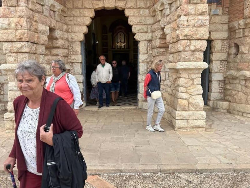 Alicante: Wine Tour and Lunch with Bodega Visit and Novelda - Who Should Consider This Tour?