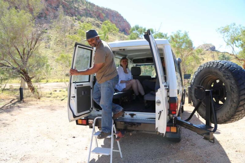 Alice Springs: Simpsons Gap Sunset Watercolor Painting Class - Key Points