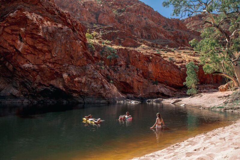 Alice Springs: West MacDonnell Ranges & Standley Chasm Tour - Discovering Ormiston Gorge and Simpsons Gap