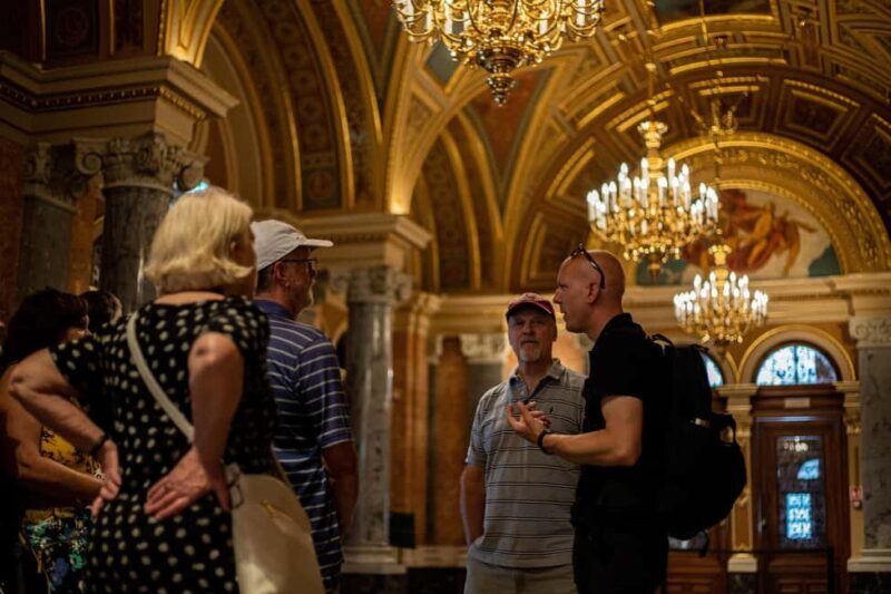All About Budapest: 6-hr Walking Tour with 3-course Lunch - Exploring Budapest in a Day: What to Expect