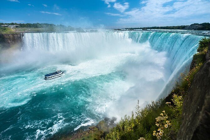 All Attractions Niagara Falls American Tour with Boat Much More - Transport and Group Size