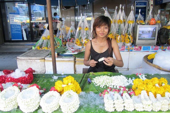 All Bangkok Landmarks Tour- GrandPalace WatTraimit WatPho WatArun - FAQ