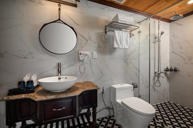 All-Inclusive 2 Day/1 Night Halong Luxury Cruise, Meals, Cave, Kayaking,Swimming - What Travelers Love and What Could Be Better