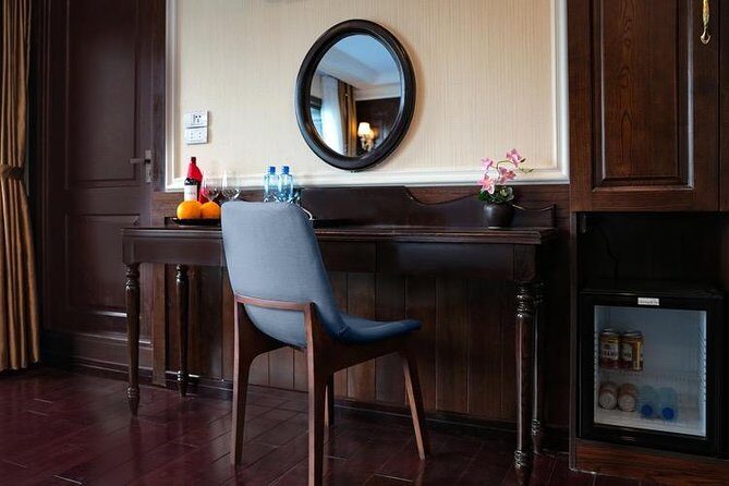 All-Inclusive 2D/1N 5star Cruises: Meals-Kayak-Cave-Accommodation - Evaluating the Value