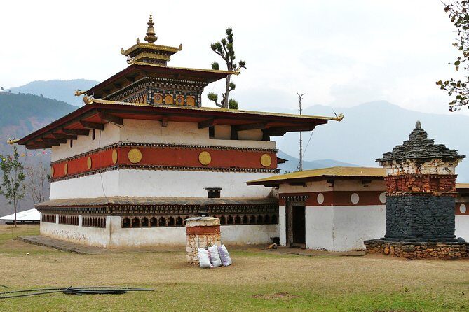 All Inclusive 5 Nights Bhutan Tour Package - The Heart of Bhutan: Rinpung and Paro Dzongs