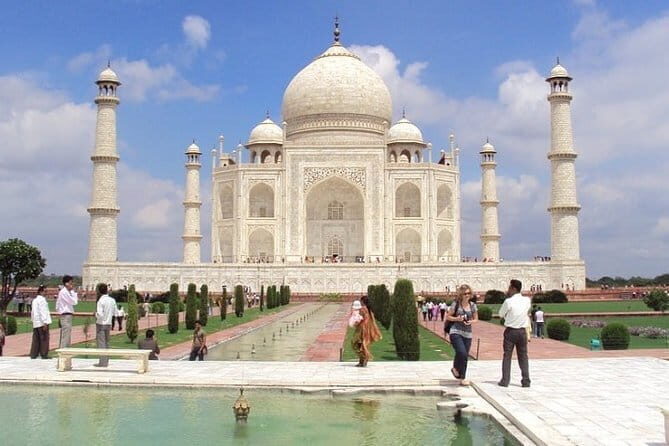 All Inclusive Day Trip to Taj Mahal, Agra Fort and Baby Taj from Delhi by Car - The Return Journey