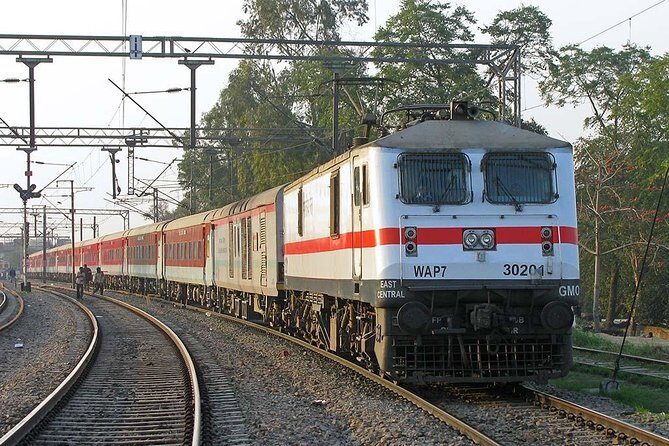 All Inclusive Day Trip to Taj Mahal from Delhi by Express Train - Key Points