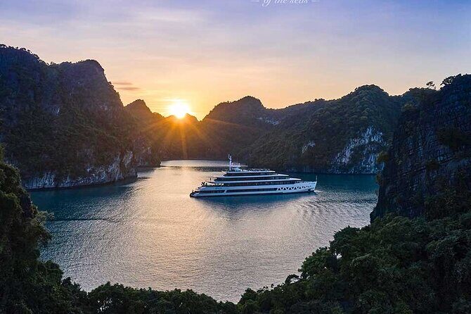 ALL Inclusive: Halong Bay Overnight Luxury Cruise Collection - A Close Look at the Itinerary