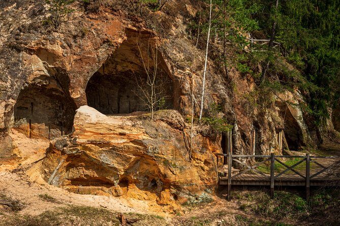 All Inclusive Honest History Tour - raii, Csis, Lgatne, Sigulda - What This Tour Means for You