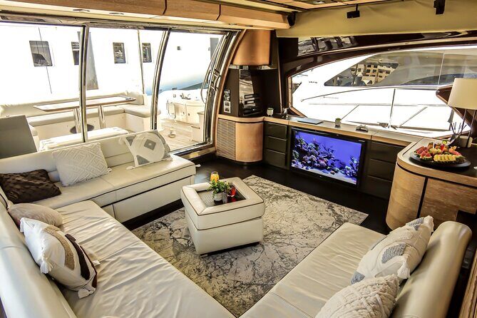 ALL INCLUSIVE Luxury 70 ft. Azimut Yacht in Cabo San Lucas - Key Points