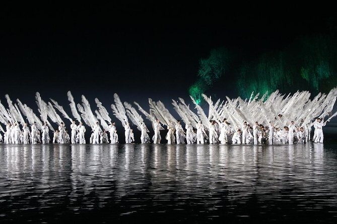 All Inclusive Night Tour with Impression West Lake Show VIP Ticket and Dinner - Dinner at Green Tea: Tasting Local Flavors
