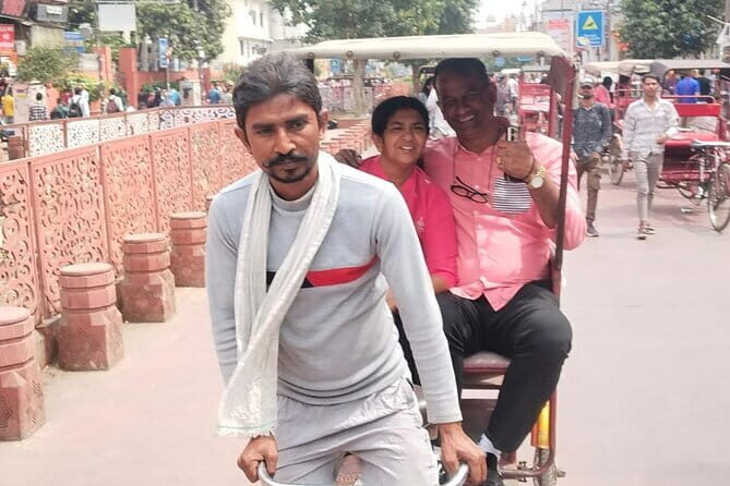 All Inclusive Private and Old Delhi Tour with Entrances - The Itinerary: An In-Depth Look