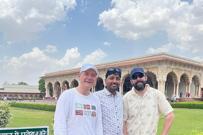 All-Inclusive Private Tour From Delhi To The Taj Mahal - Exploring the Taj Mahal: A Must-See Wonder