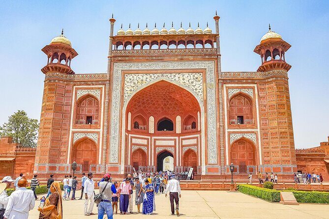 All Inclusive Private Tour to Agra from Delhi, Including Taj Mahal and Agra Fort - The Journey Begins: From Delhi to Agra